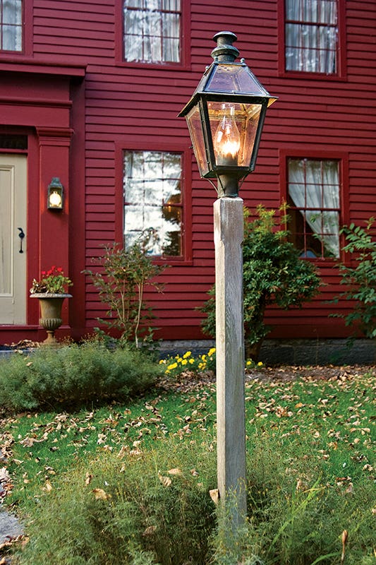 Colonial Lighting Fixtures: The Iconic Colonial - Period Homes